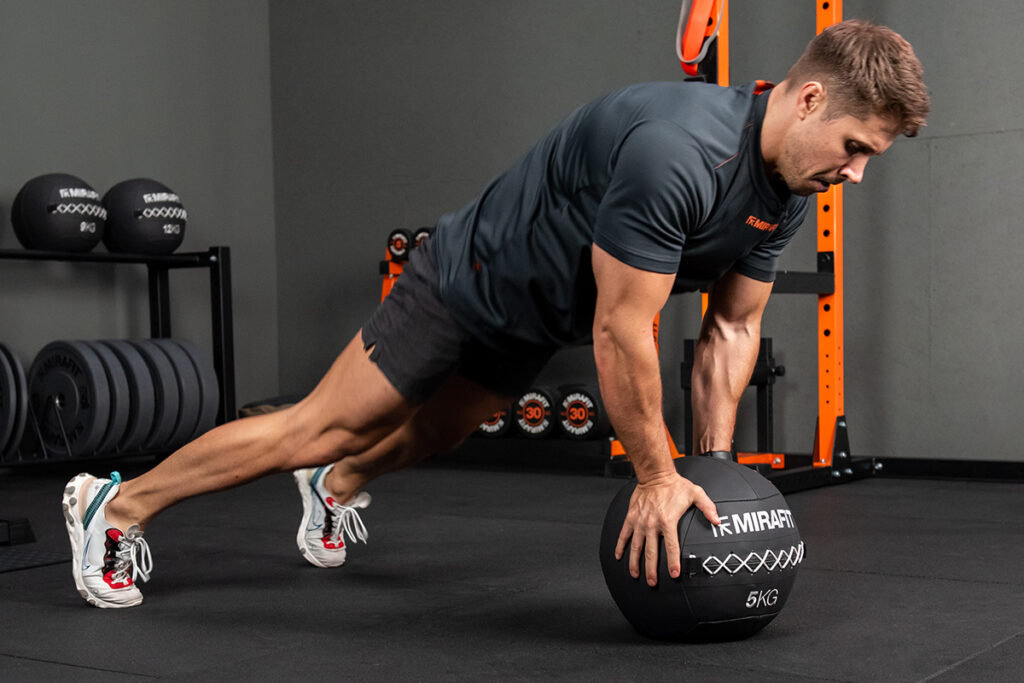 Top 10 Wall Ball Exercises | Mirafit