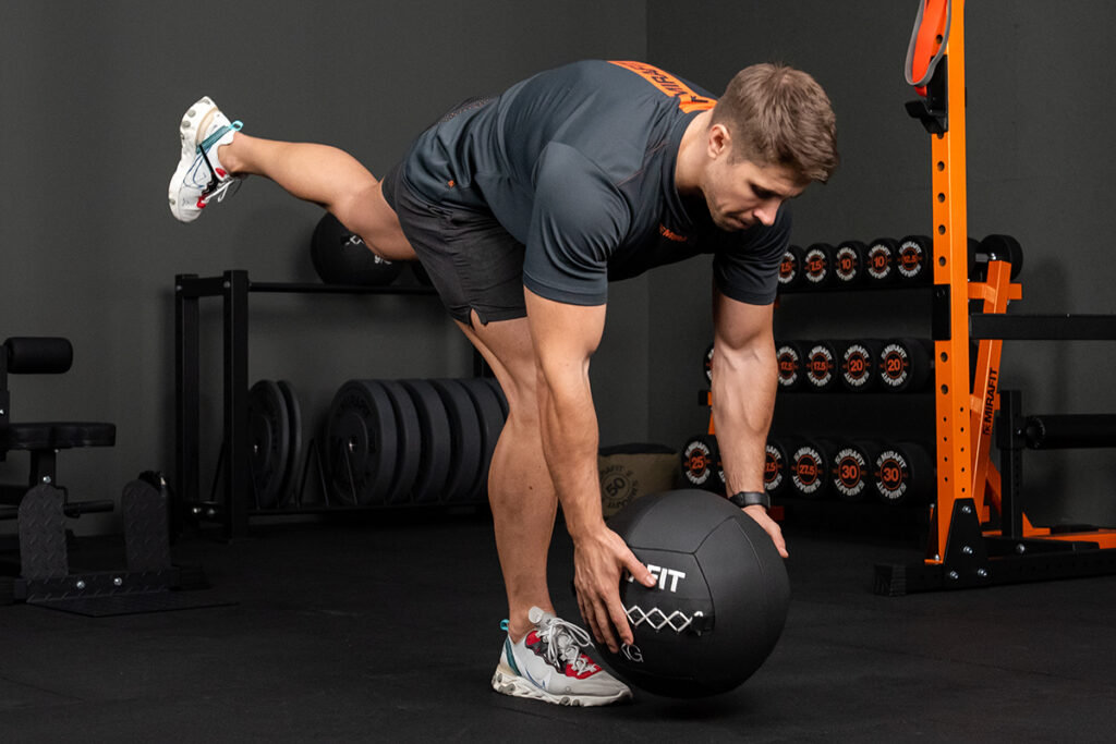 Top 10 Wall Ball Exercises | Mirafit