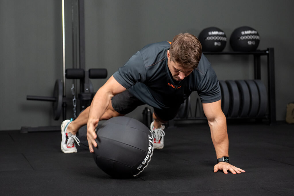 Top 10 Wall Ball Exercises | Mirafit