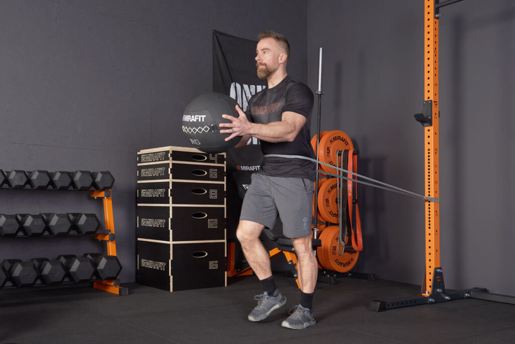 10 Strength Training Tips for Garage Gym Users | Mirafit
