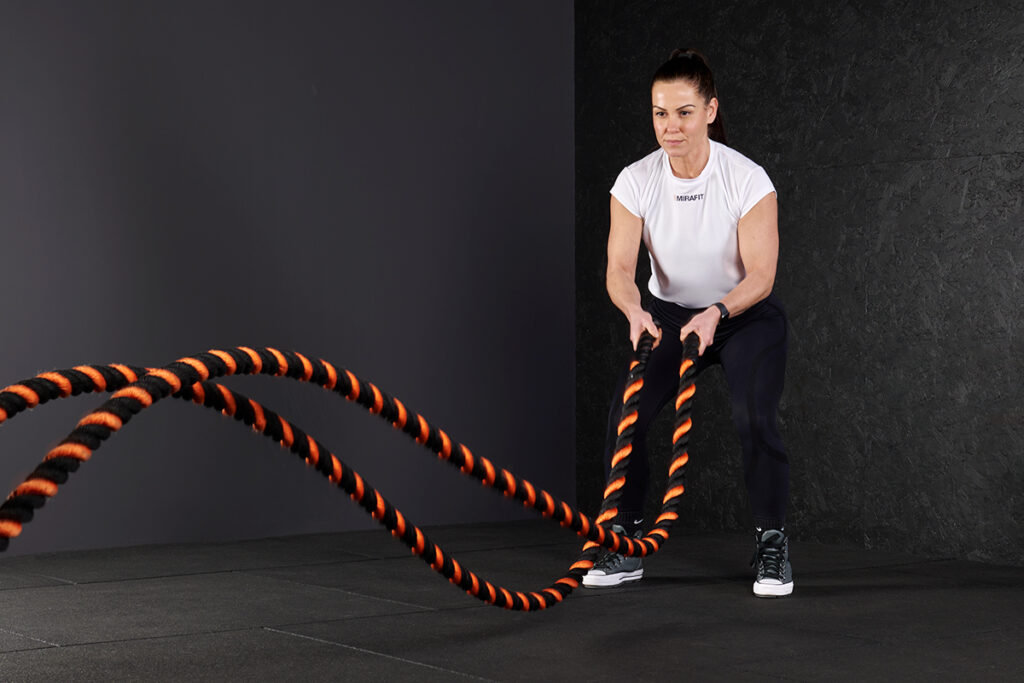 The Beginner's Guide to Battle Ropes | Mirafit