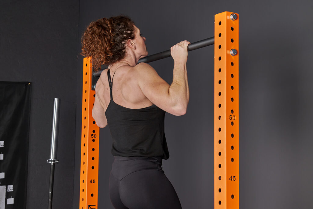 8 Best Back Exercises Using A Pull Up Bar | Mirafit