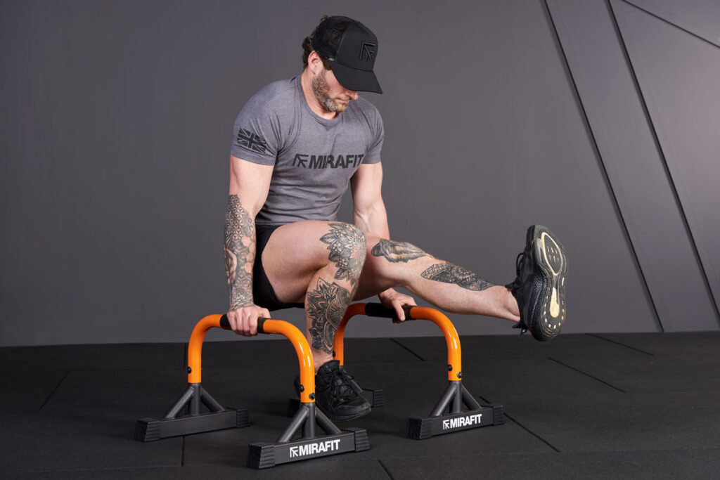 How To Do An L Sit | Mirafit