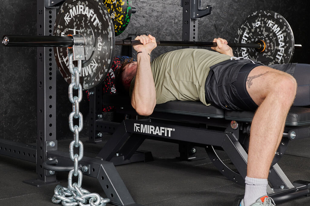 How to Use Weightlifting Chains | Mirafit