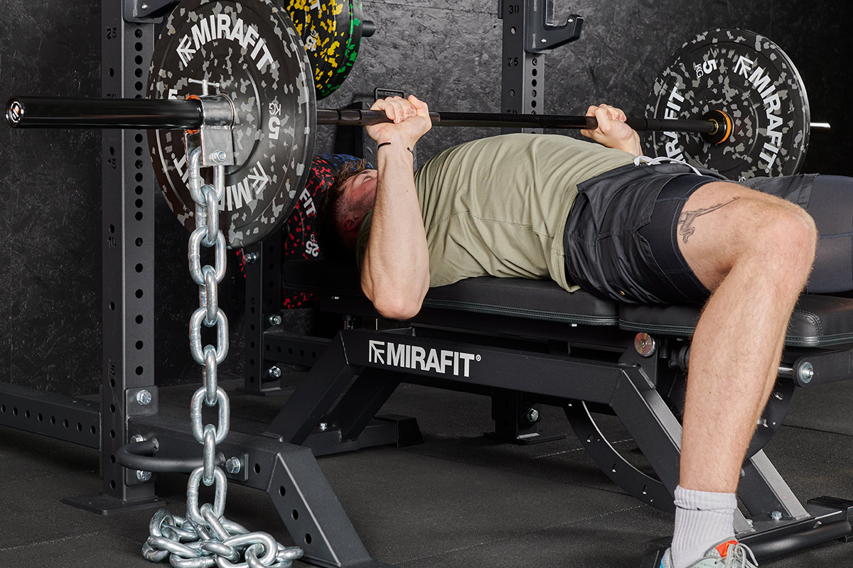 How to Use Weightlifting Chains | Mirafit