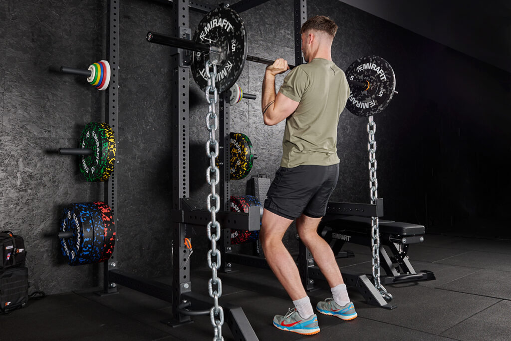 How to Use Weightlifting Chains | Mirafit