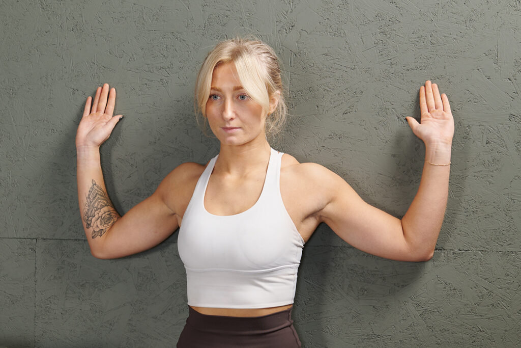Scapula Exercises For a Stronger Back | Mirafit