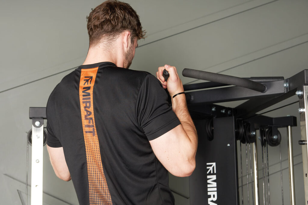 Isolation and Compound Bicep Exercises | Mirafit