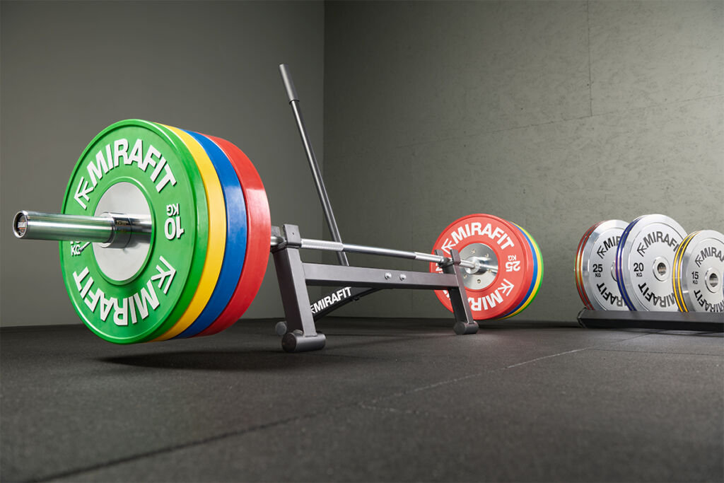 How I Train for Weightlifting and Powerlifting At The Same Time | Mirafit