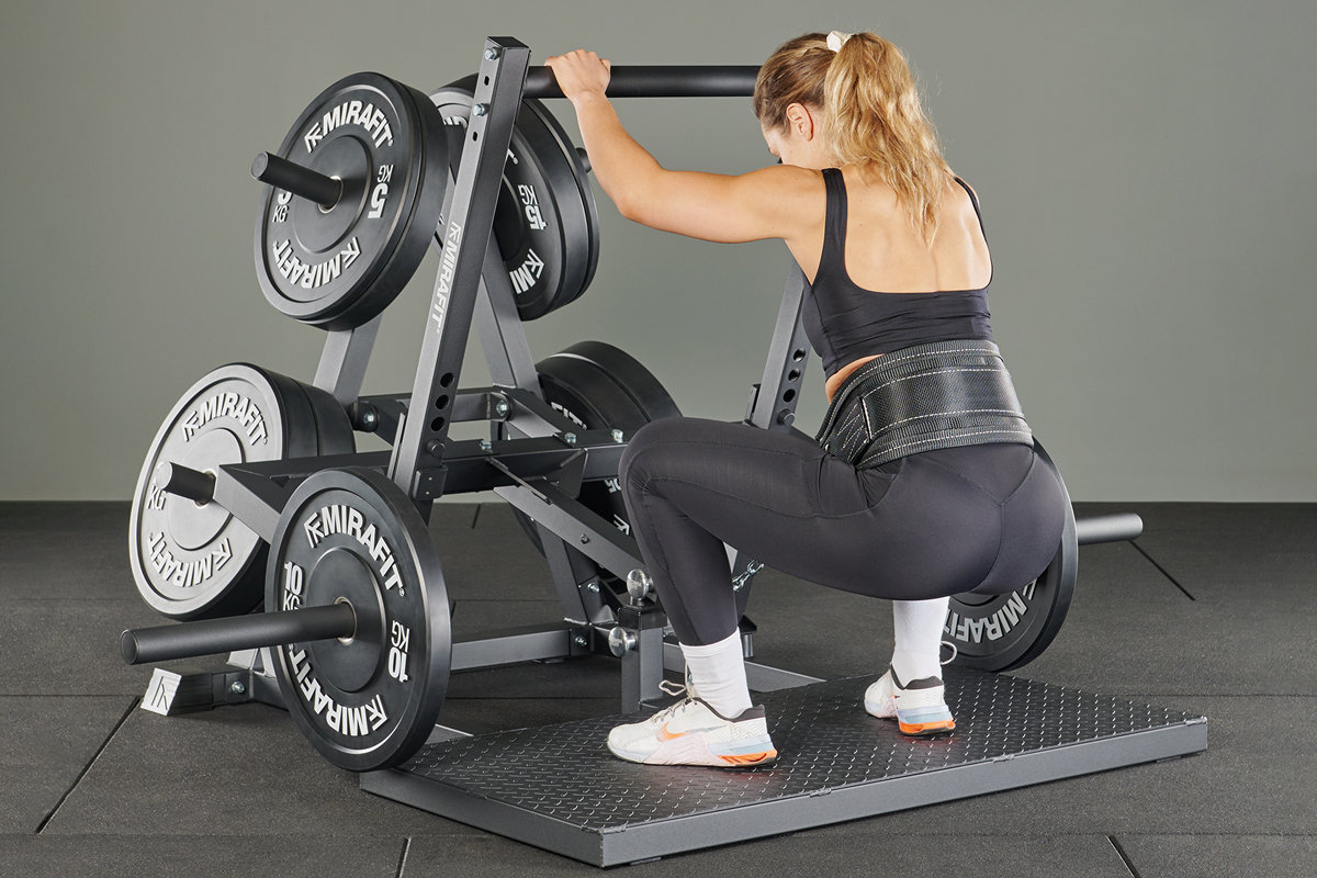 Why You Should Use a Belt Squat Machine | Mirafit