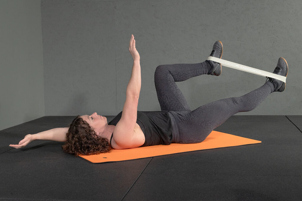 Eight Deadbug Variations | Mirafit