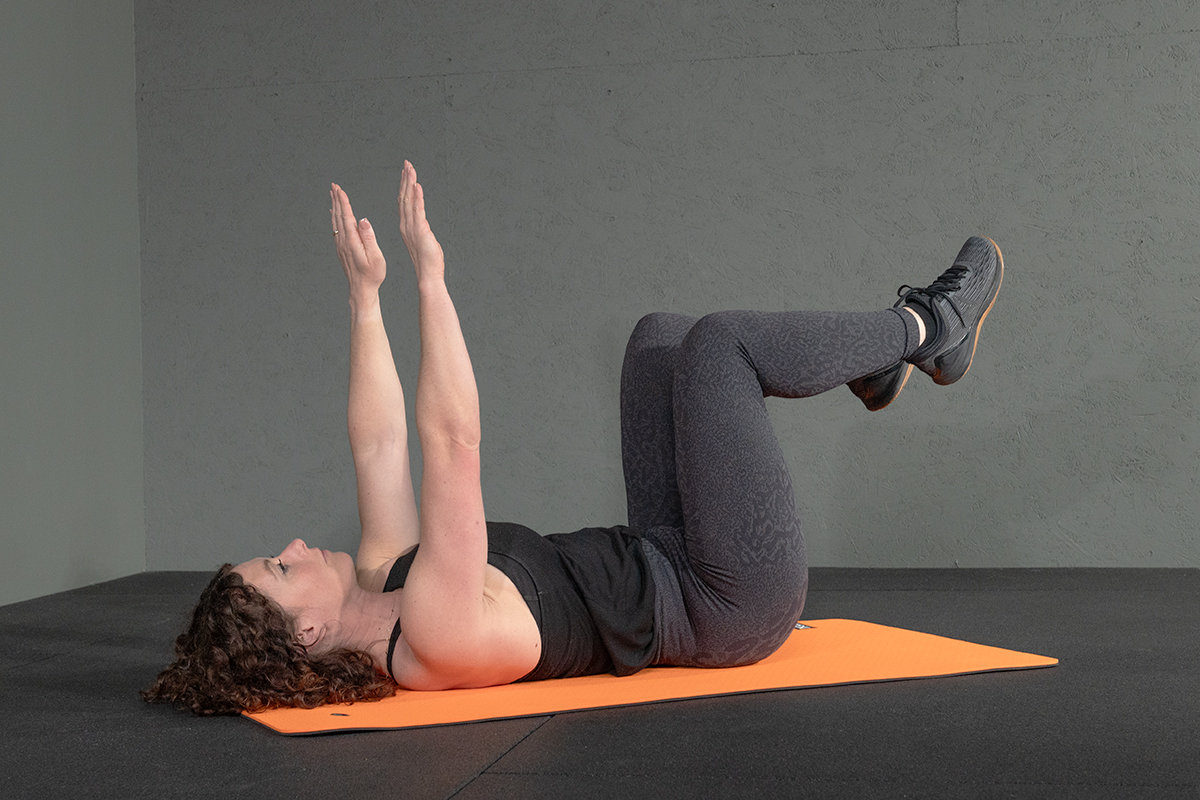 Eight Deadbug Variations | Mirafit