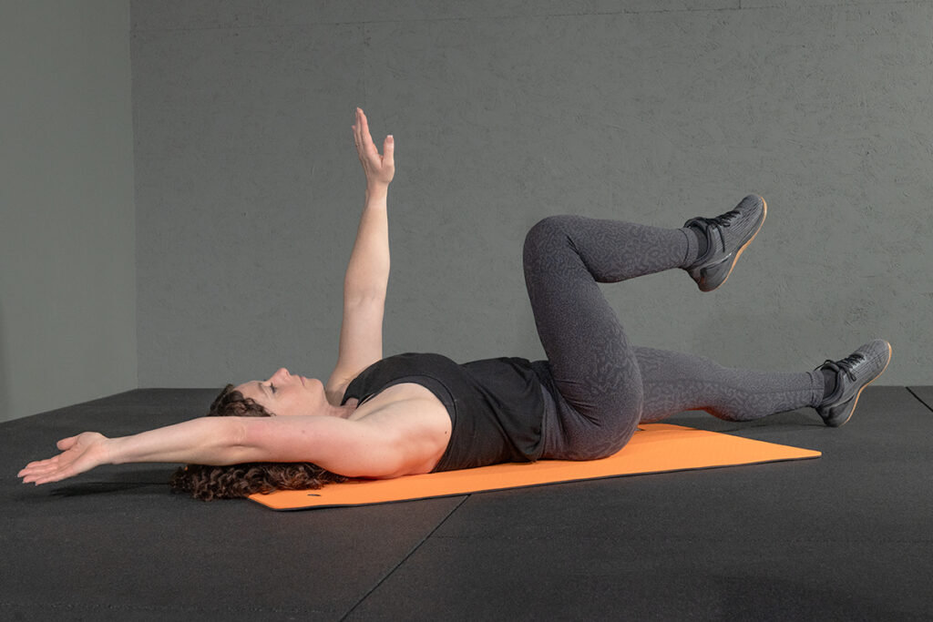 Eight Deadbug Variations | Mirafit