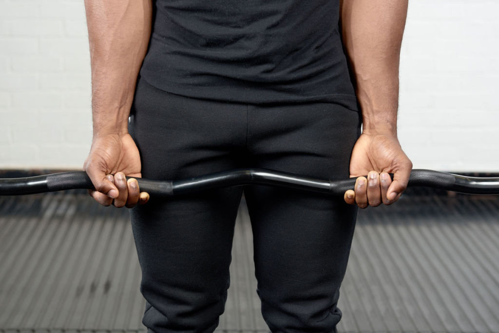 How to use an EZ curl bar | Mirafit